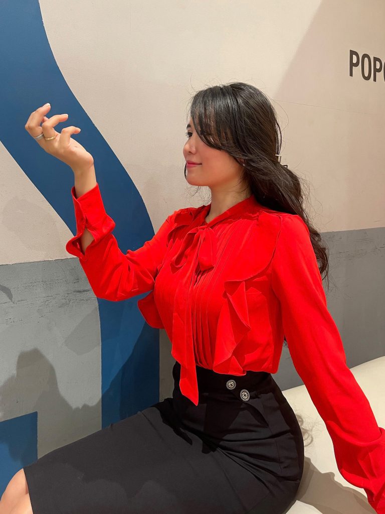 Chân váy bút chì đính nút - LILYN SKIRT | Chân váy ôm mới nhất 2024 ...